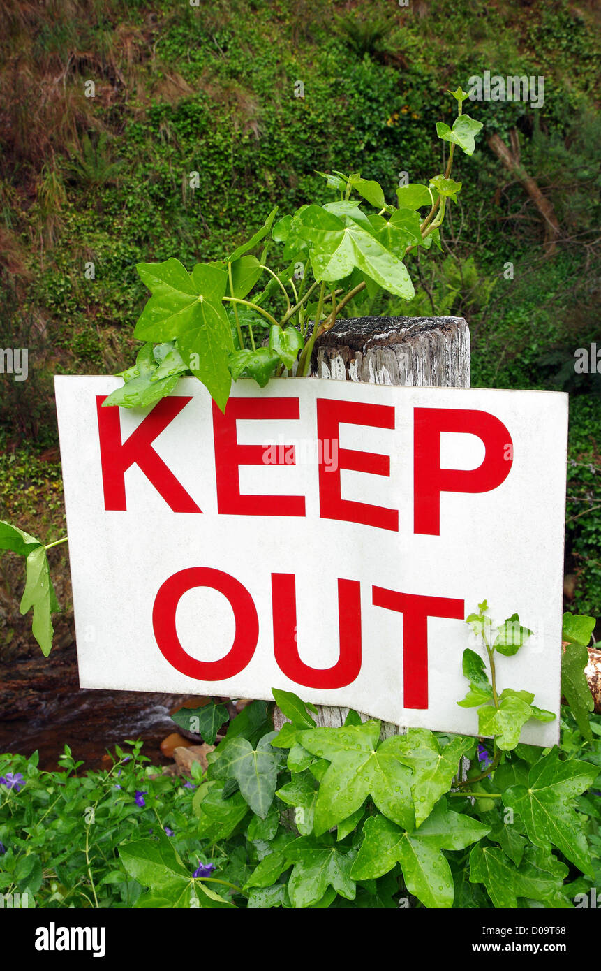 keep out sign Stock Photo - Alamy