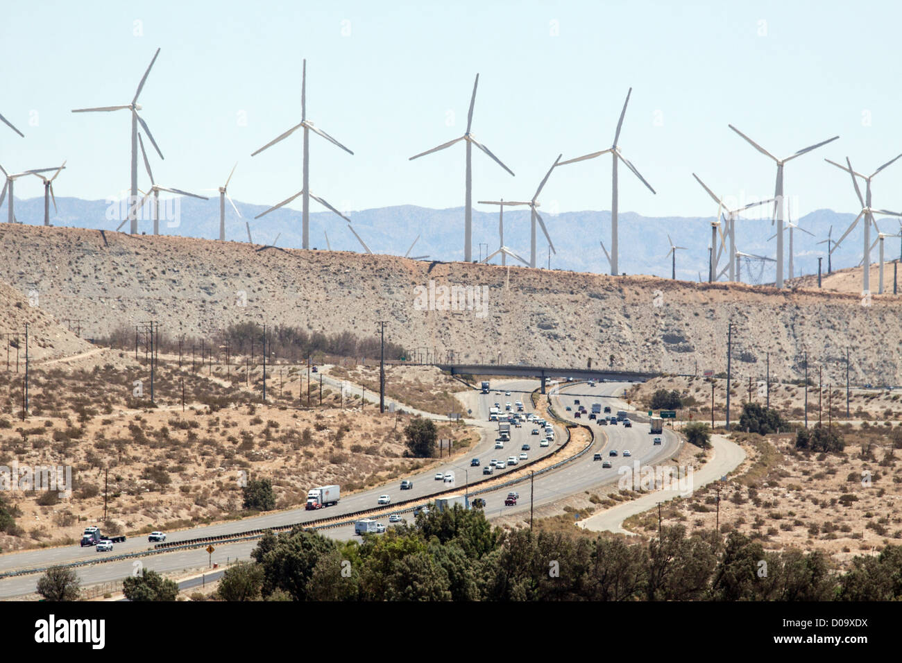 FIELD OF WIND TURBINES IN THE DESERT AT THE ENTRANCE TO PALM SPRINGS ...