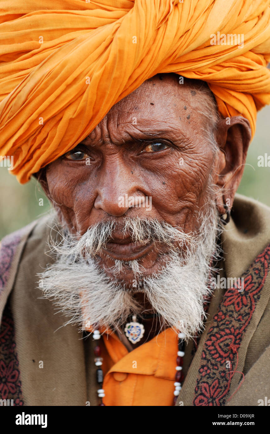 Indian old sadhu baba hi-res stock photography and images - Alamy