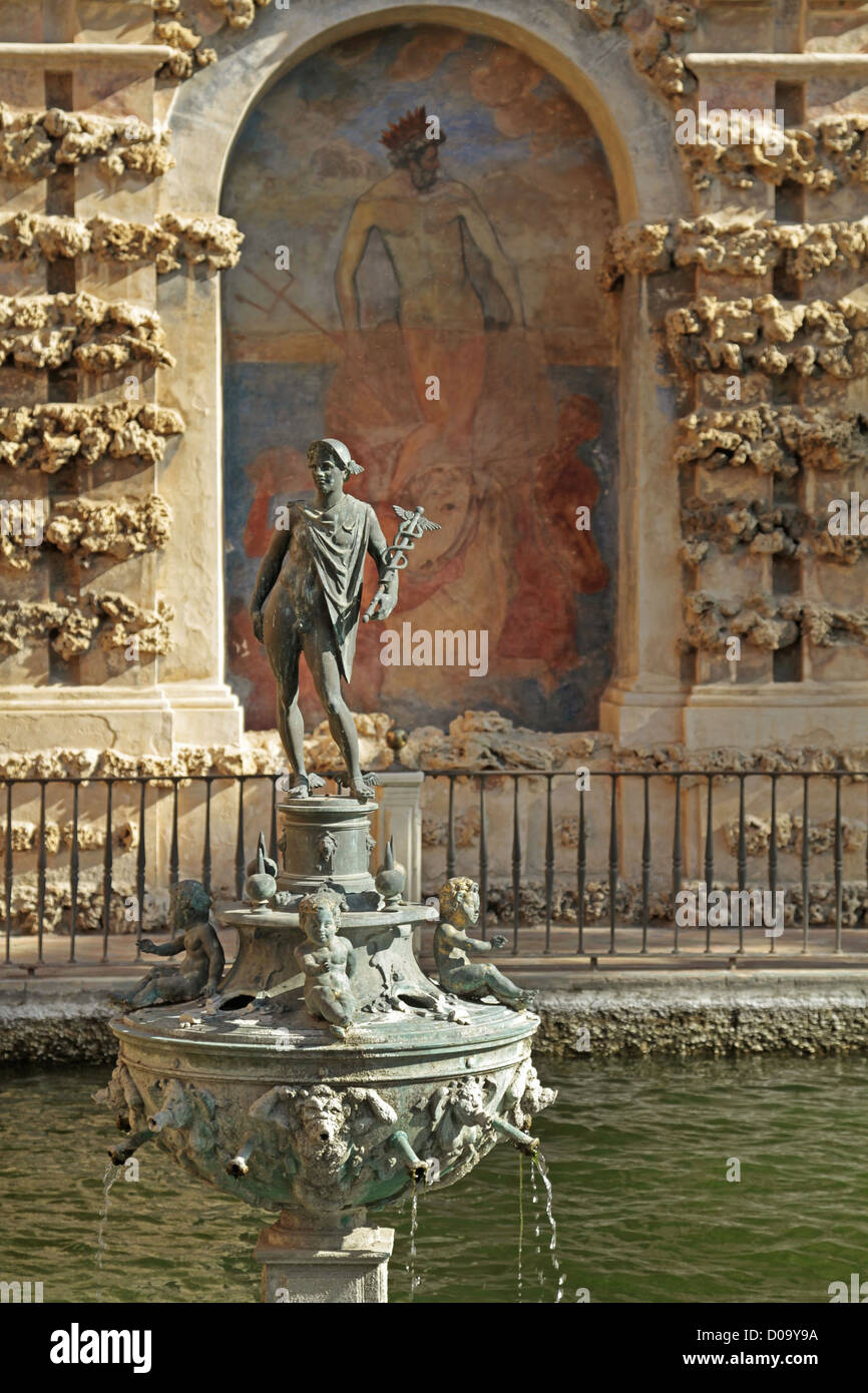 Palacio gotico hi-res stock photography and images - Alamy