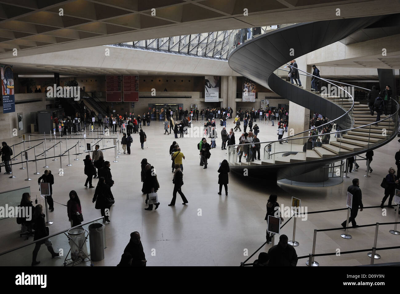 Lobby of the louvre museum hi-res stock photography and images - Alamy