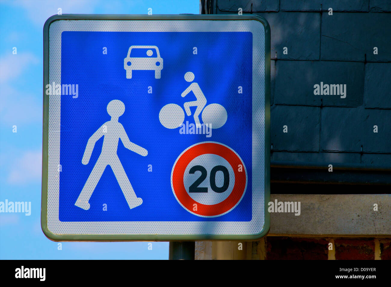Roadsigns bike and car hi-res stock photography and images - Alamy