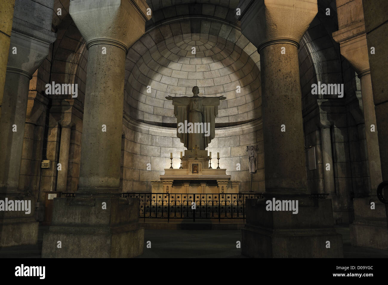 Sacre Coeur Crypt - Altar with Statue of Jesus,Montmatre,Paris Stock ...