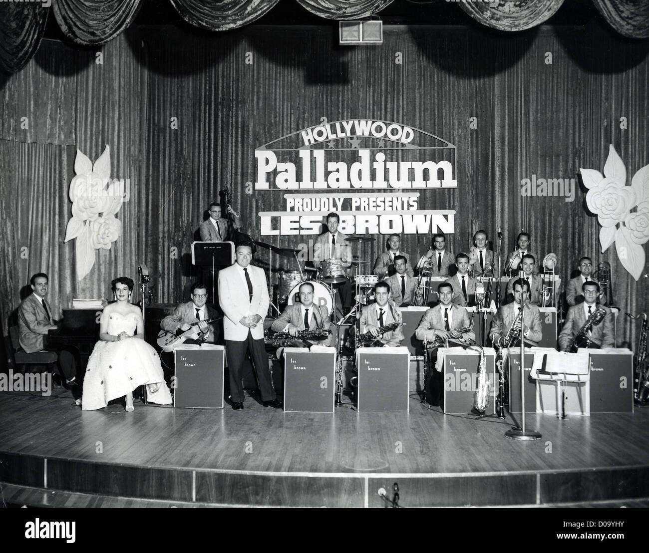 Les brown and his band hi-res stock photography and images - Alamy