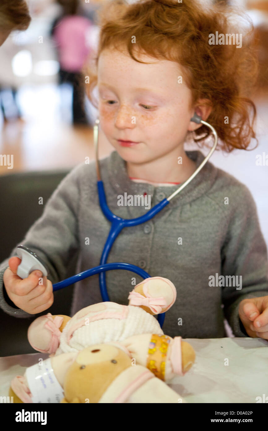 TEDDY BEAR HOSPITAL Stock Photo - Alamy