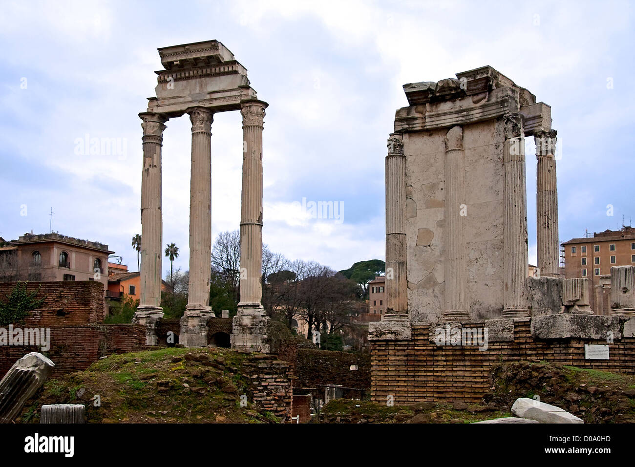 Tempio dei dioscuri hi-res stock photography and images - Alamy