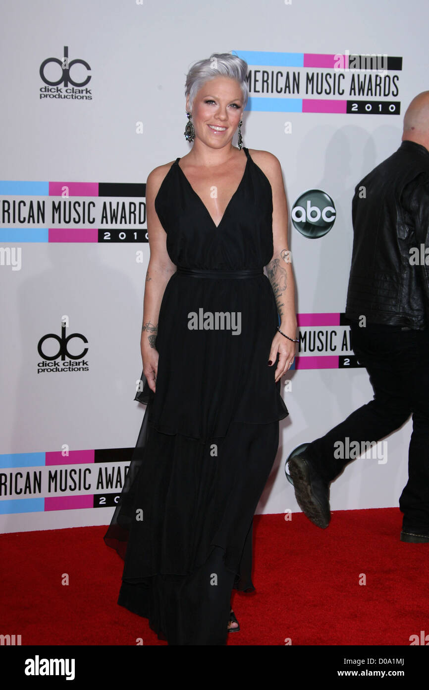 Pink 2010 American Music Awards - Arrivals held at the Nokia Theatre L ...