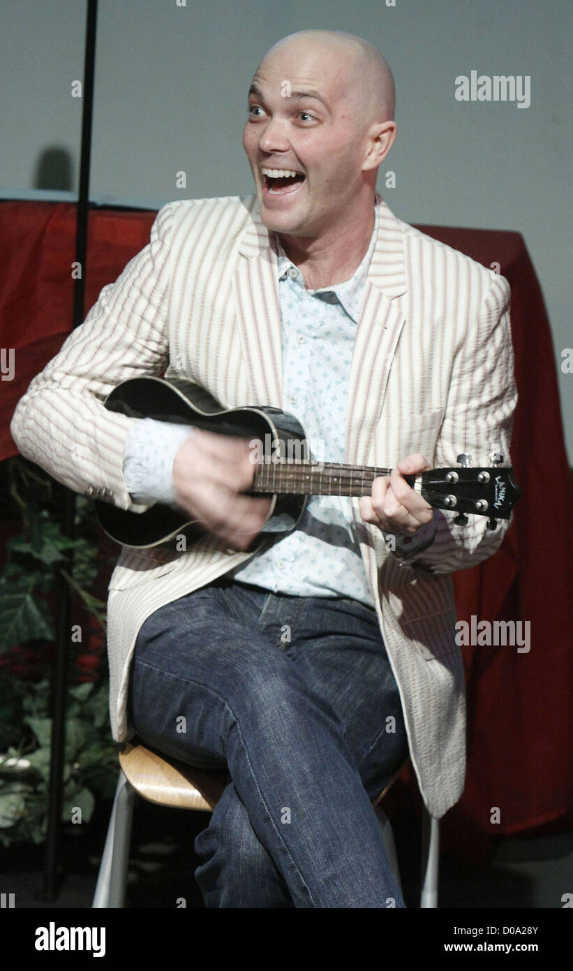 Taylor Mac The Broadway Speaks OUT! presentation of 'A Very Mary ...