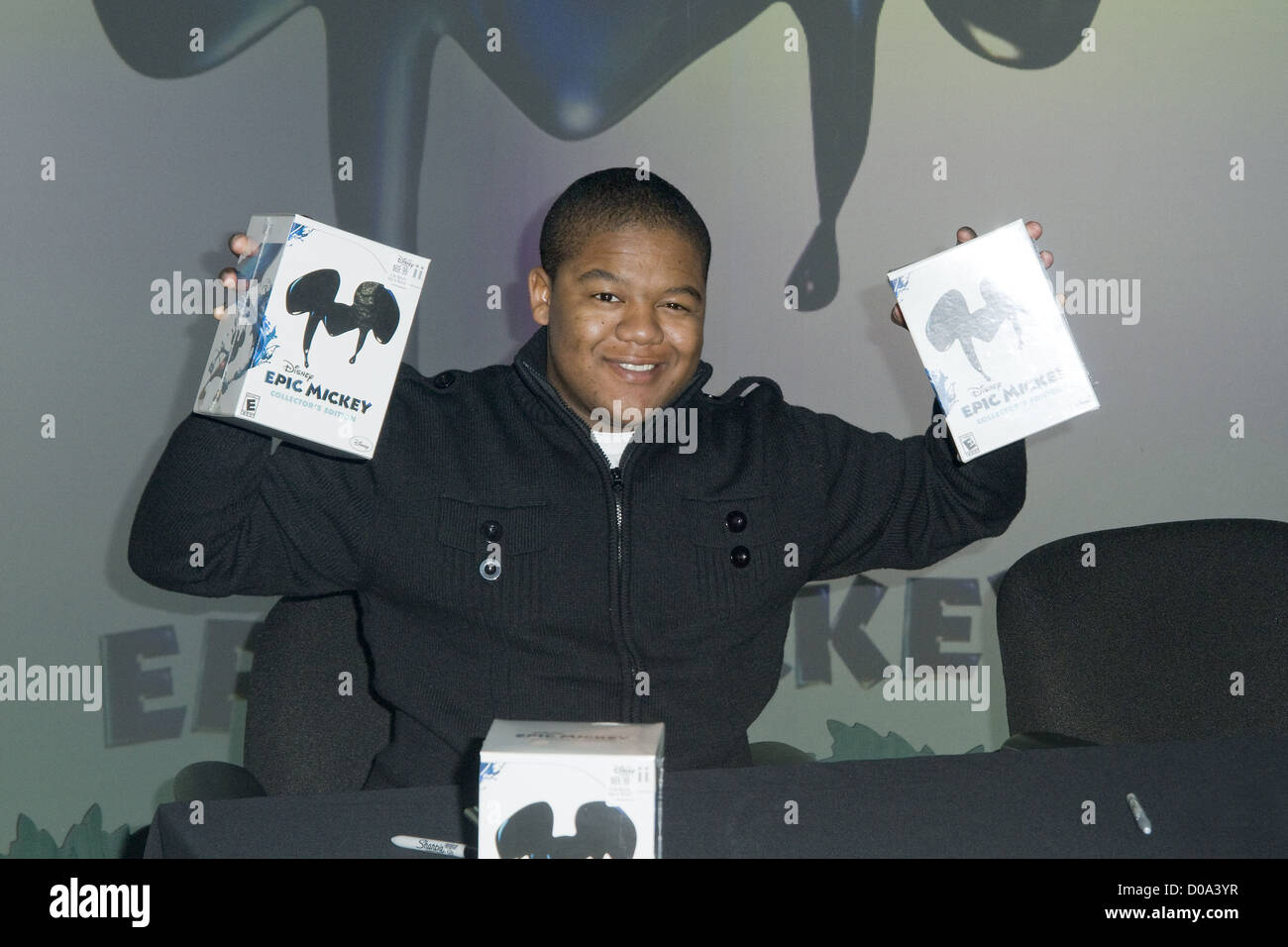Kyle Massey Disney launches 'Epic Mickey" in Times Square, New York ...