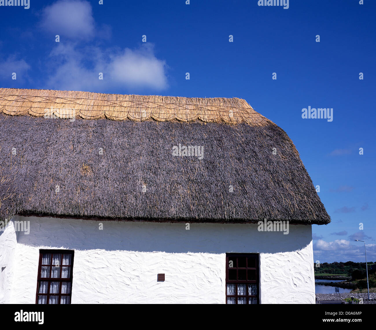 Thatched Irish Cottage High Resolution Stock Photography and Images - Alamy