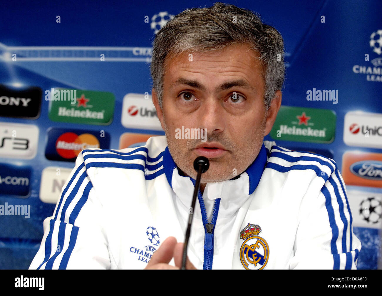 Real madrid head coach jose mourinho hi-res stock photography and ...