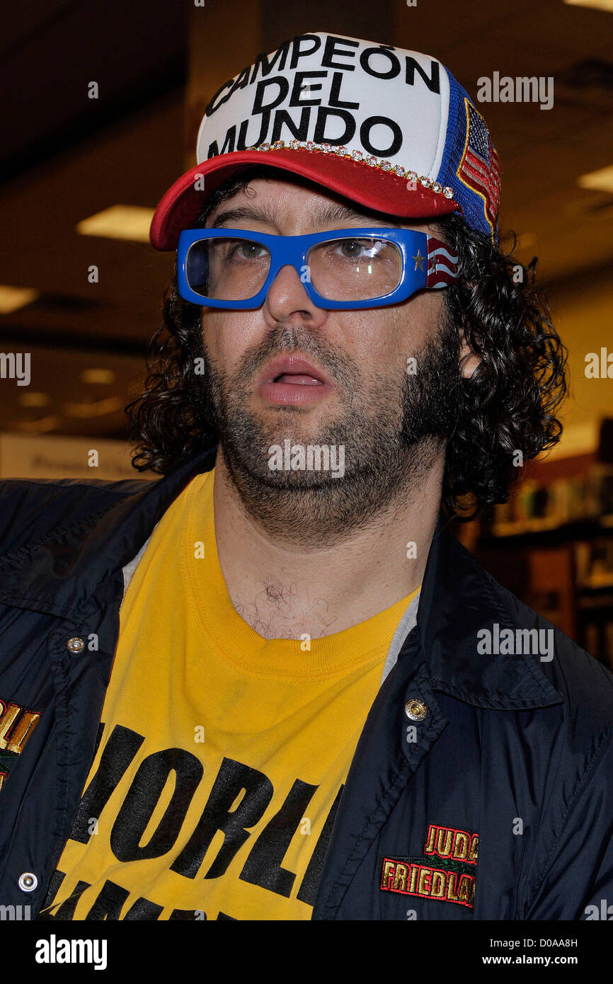 Judah Friedlander autograph session at Chapters Festival Hall promoting ...