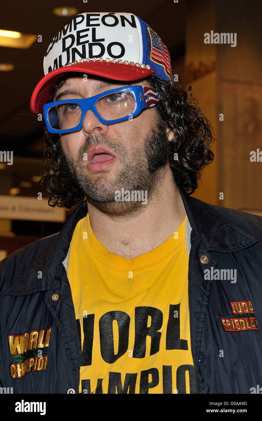 Judah Friedlander autograph session at Chapters Festival Hall promoting ...