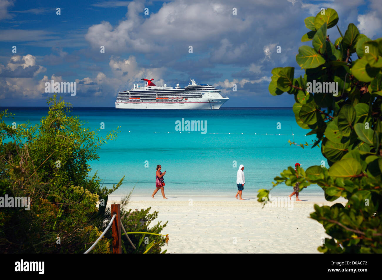 Beach on Half Moon Kay - Bahamas Stock Photo - Alamy