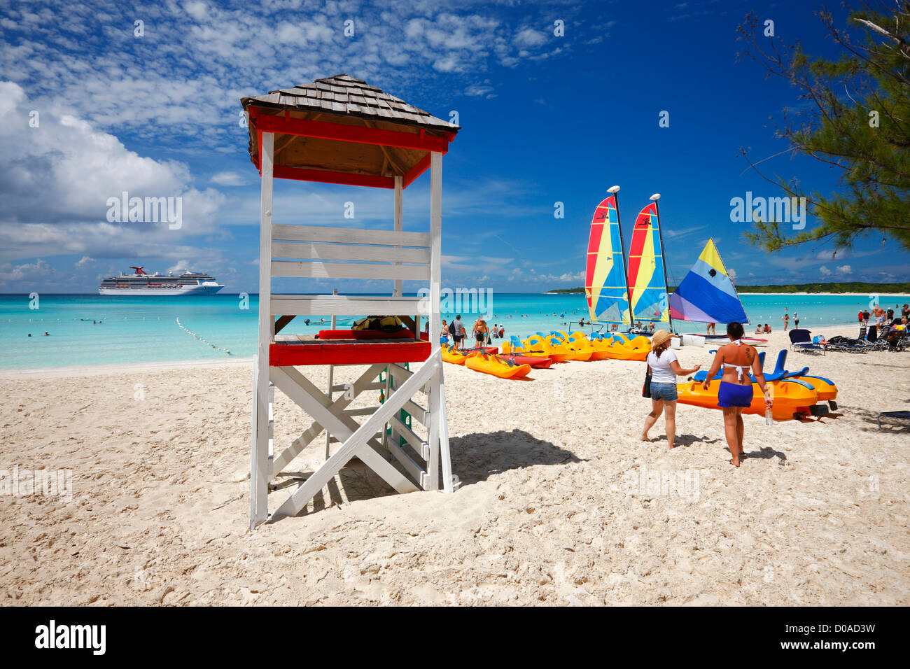 Beach on Half Moon Kay - Bahamas Stock Photo - Alamy