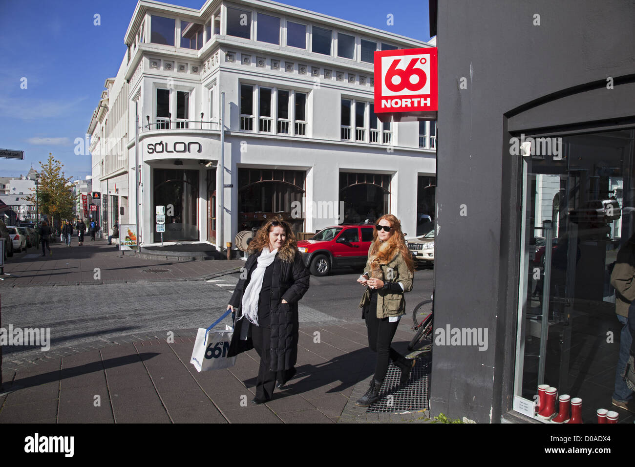 Leaving shop store hi-res stock photography and images - Alamy
