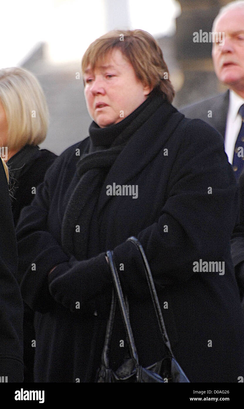 Pauline Quirke The cast of Emmerdale and Coronation Street gathered at ...