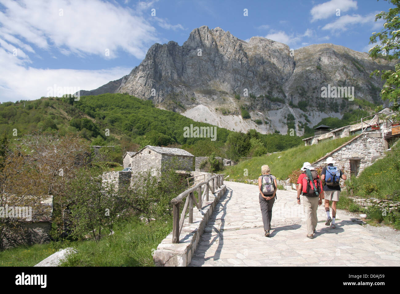 walkers at Campocatino, Alpi Apuane, northern Tuscany, Italy Stock ...