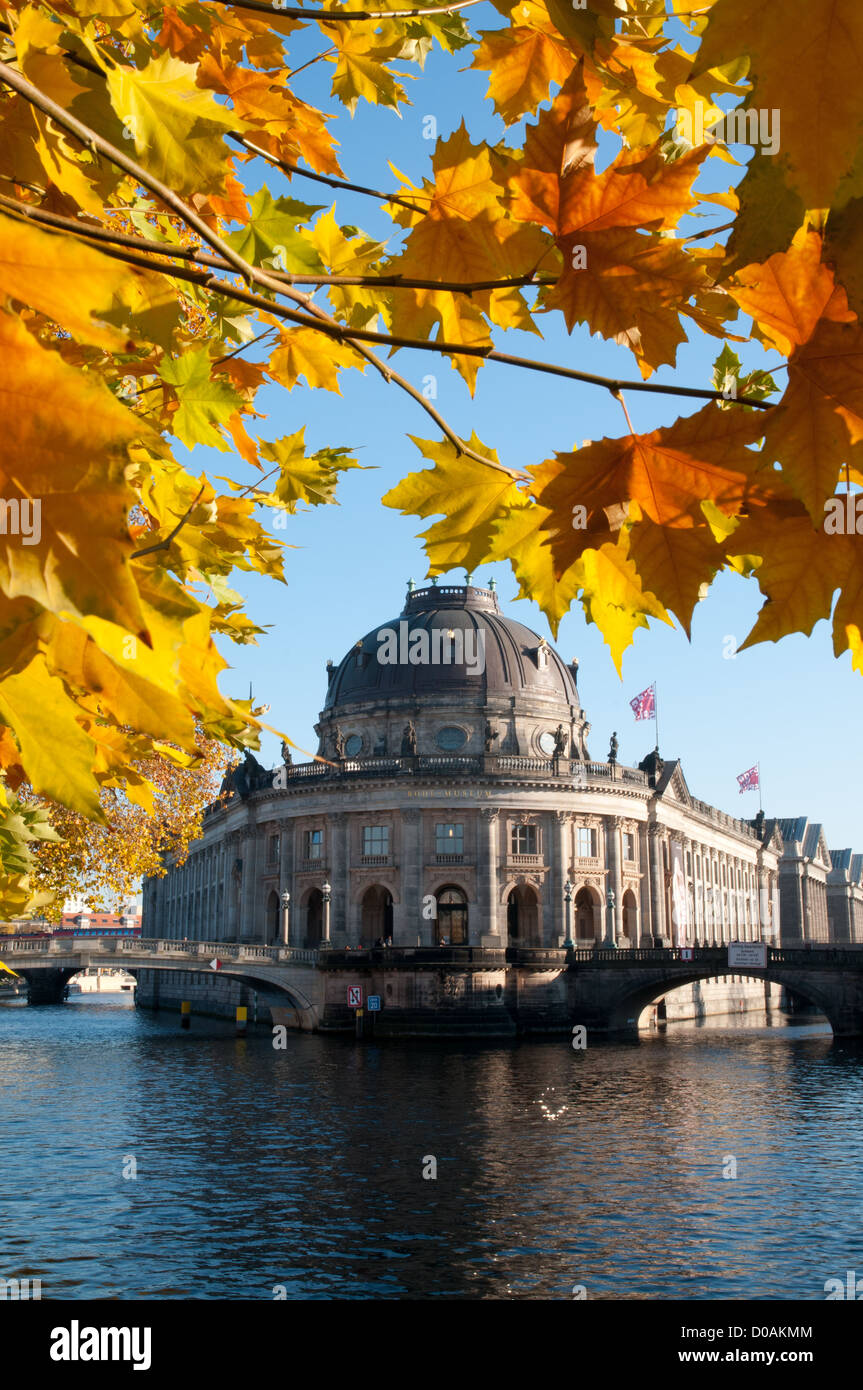 Autumn in Berlin, river Spree with Museum Island Stock Photo - Alamy