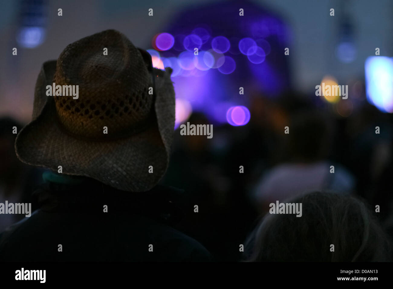 Glastonbury night pyramid stage hi-res stock photography and images - Alamy