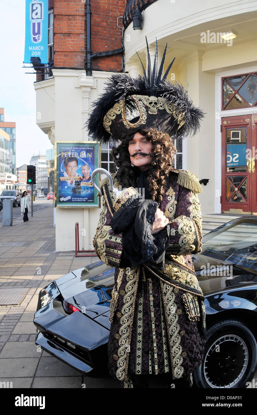 David Hasselhoff poses in his Captain Hook costume New Wimbledon ...