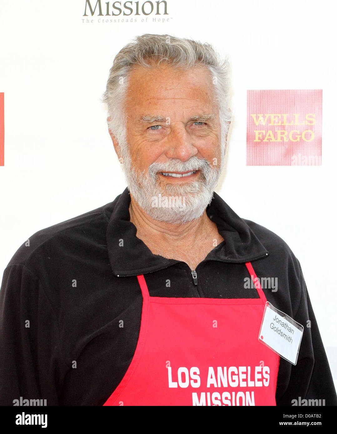 Jonathan Goldsmith Anne and Kirk Douglas Center host a Thanksgiving ...