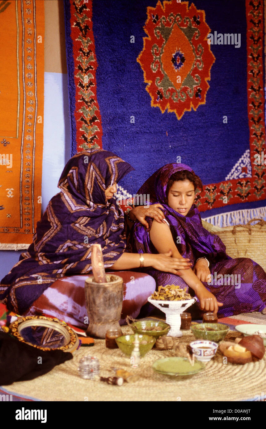 Haik hi-res stock photography and images - Alamy