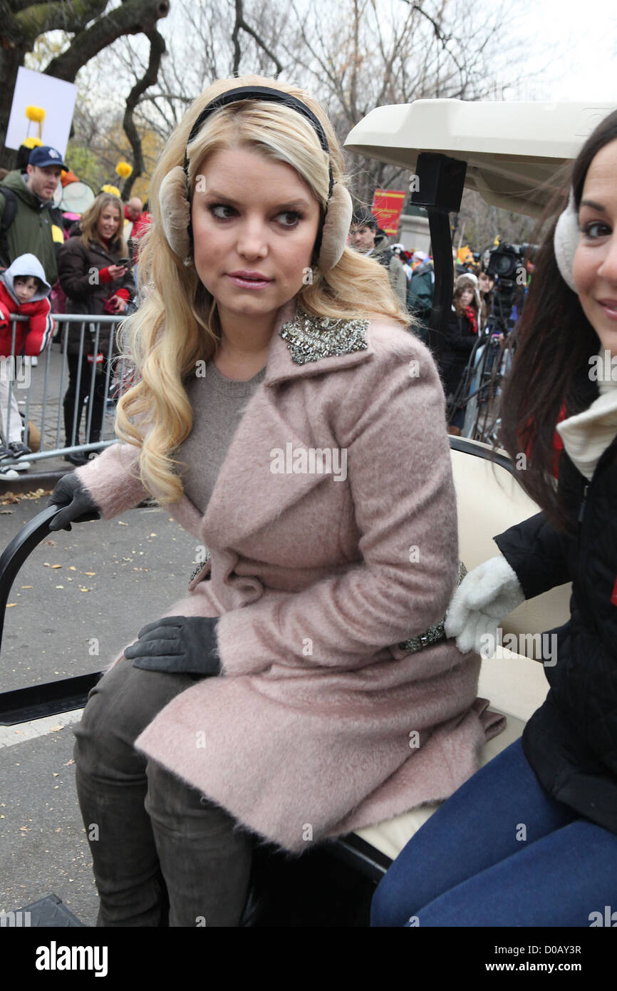 Jessica Simpson 84th Macy's Thanksgiving Day Parade in New York City ...