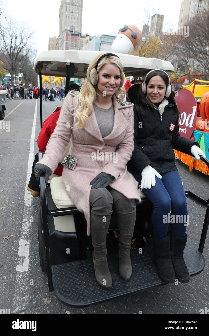 Jessica Simpson 84th Macy's Thanksgiving Day Parade in New York City ...