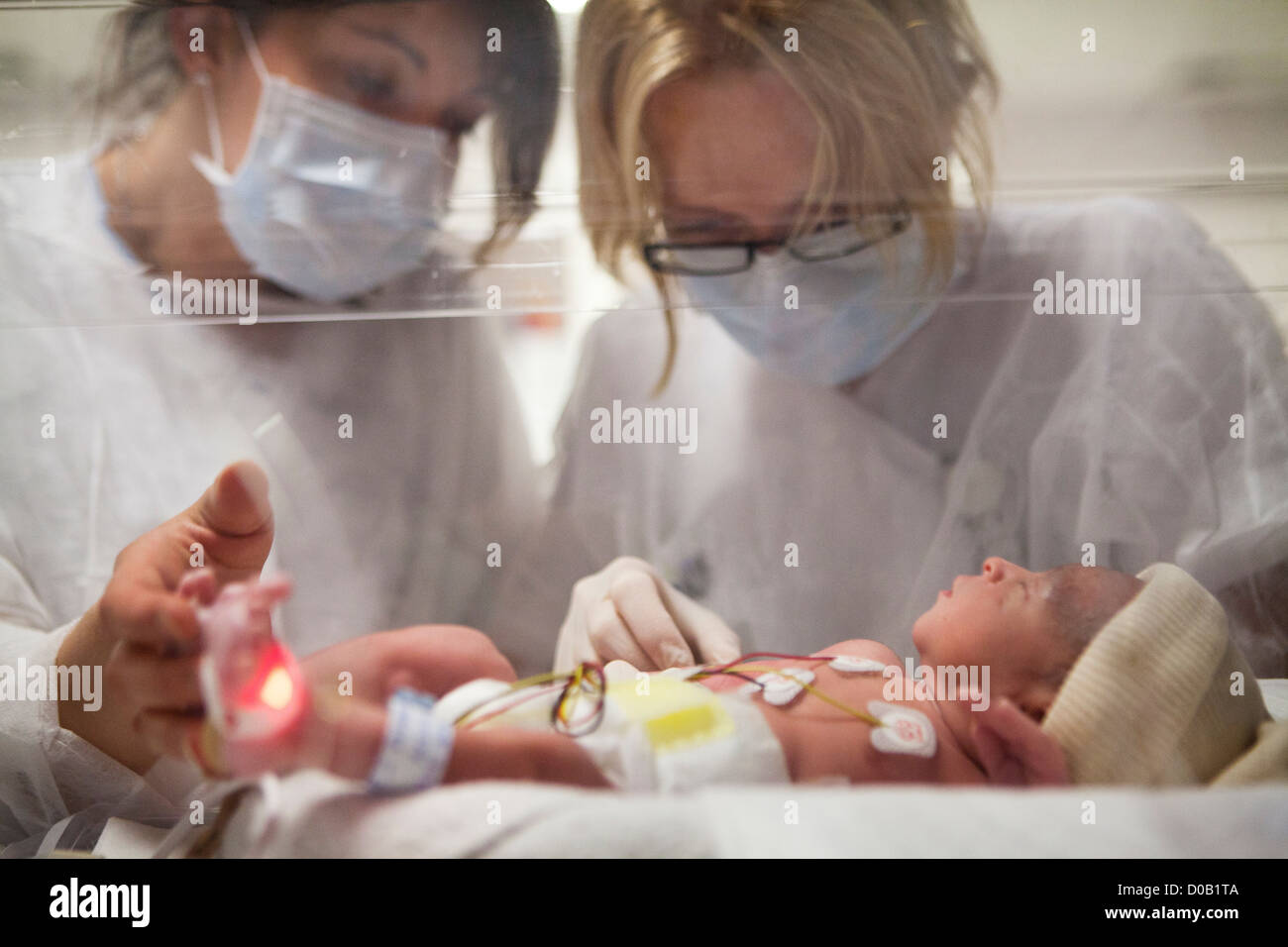 Ecg boy electrodes hi-res stock photography and images - Alamy