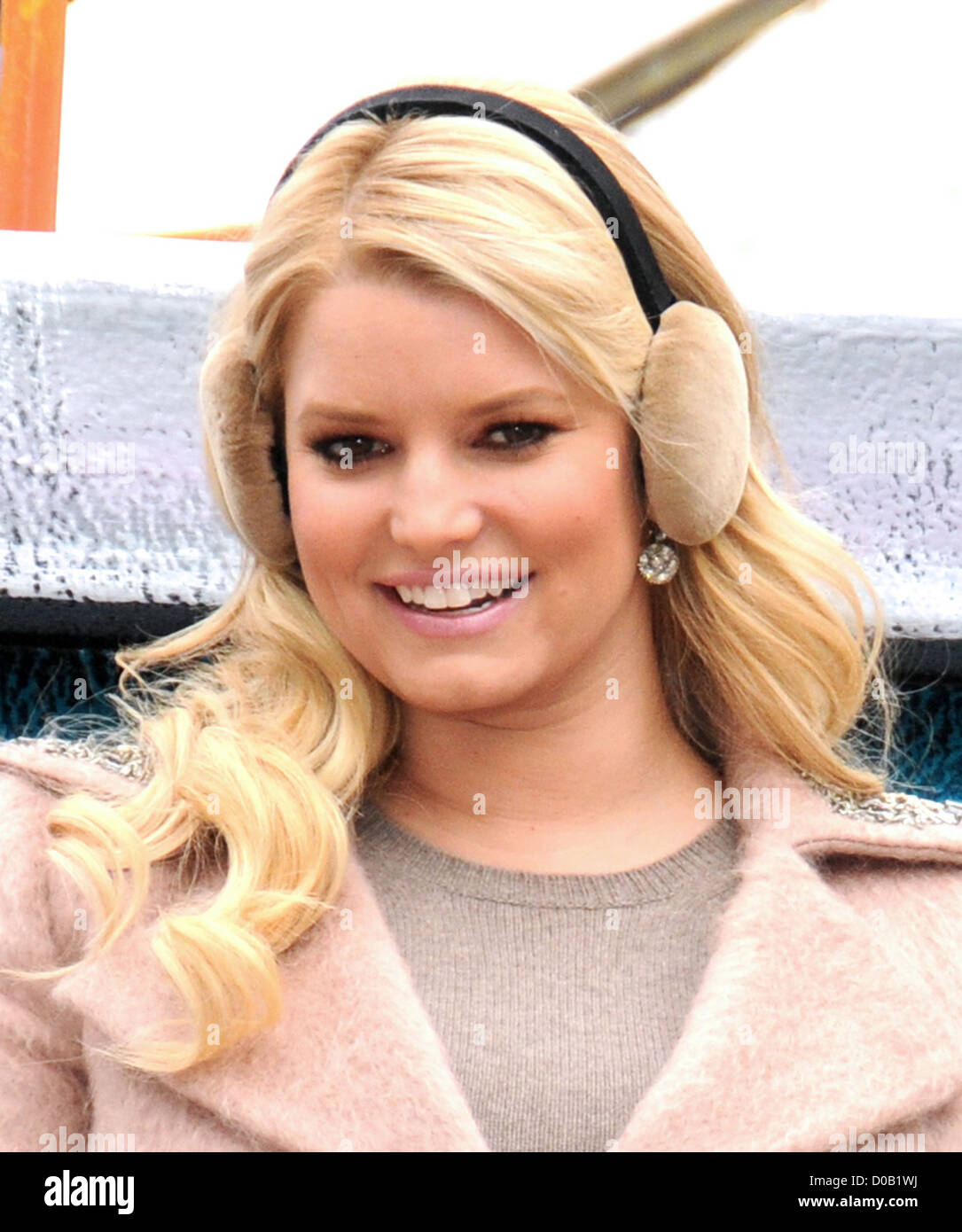 Jessica Simpson 84th Macy's Thanksgiving Day Parade in New York City ...