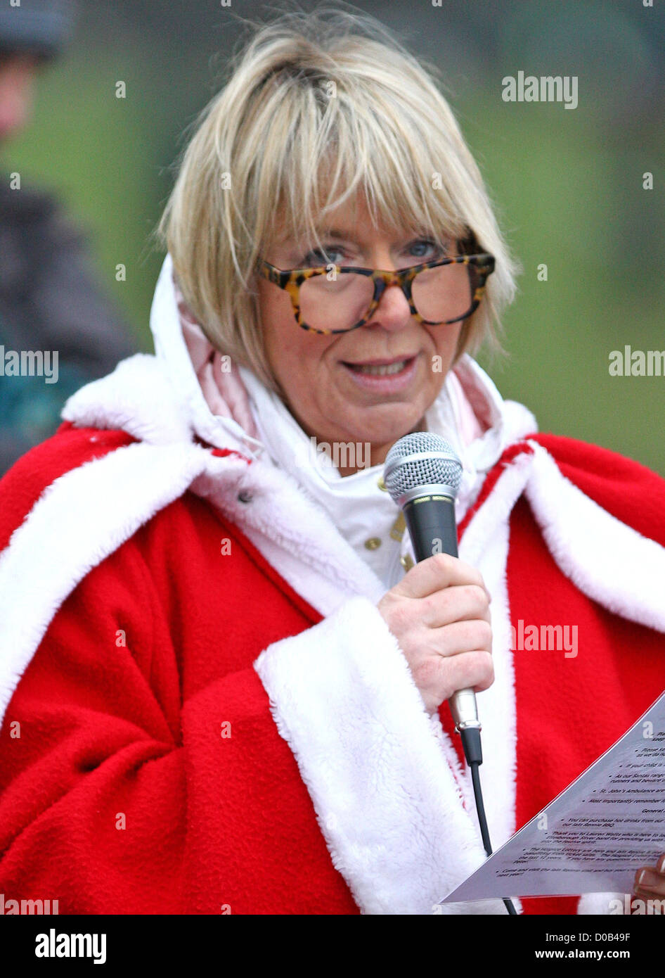 Fern Britton The third annual sponsored Santa Dash in aid of Iain ...