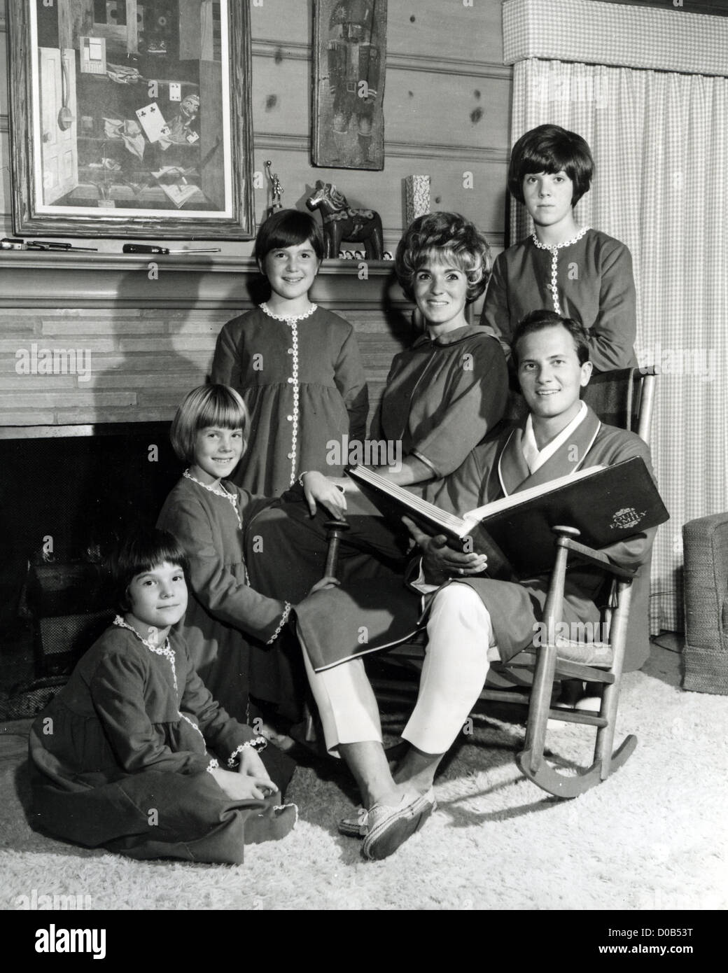 PAT BOONE US singer with wife Shirley and daughters about 1965 Stock ...