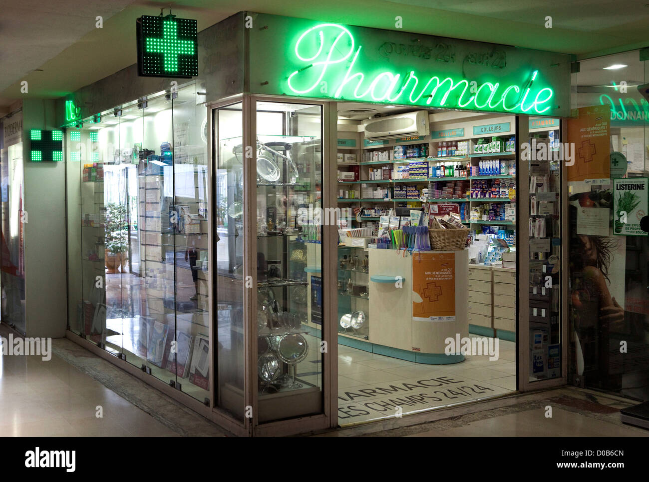 OUTSIDE OF A CHEMIST'S SHOP Stock Photo - Alamy