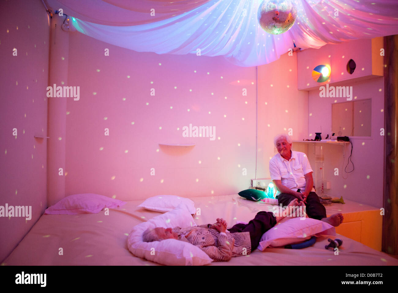 SNOEZELEN & ALZHEIMER Stock Photo - Alamy