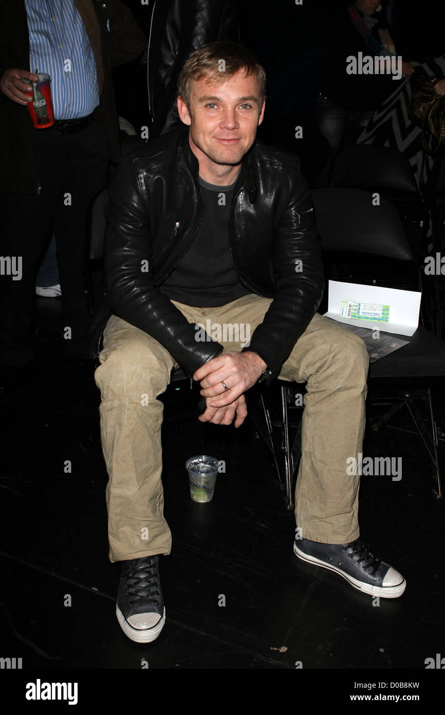 Rick Schroder World Series of Boxing introduces the L.A Matadors vs ...