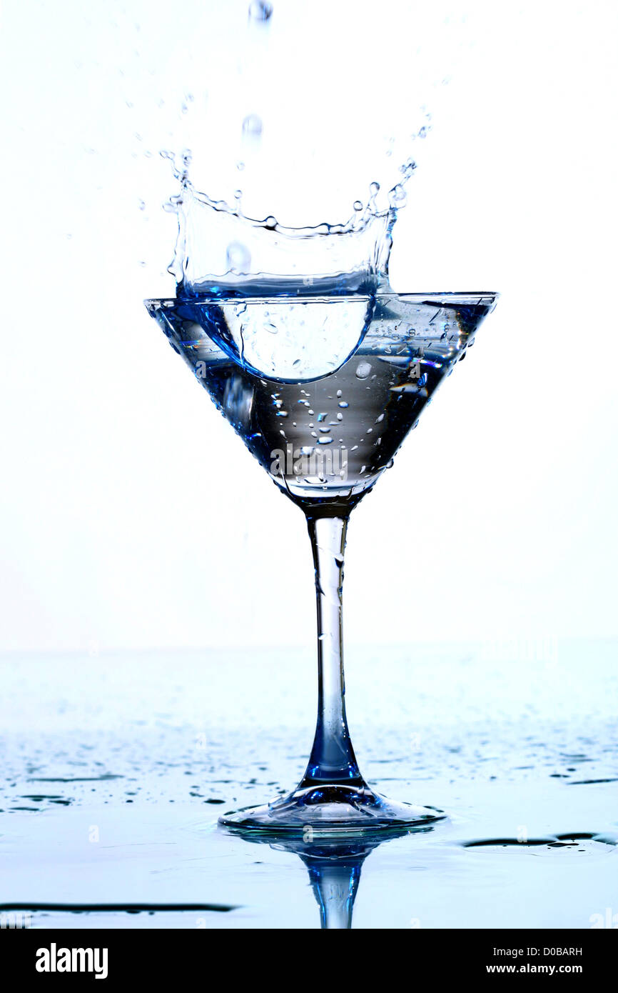 alcohol splash macro close up Stock Photo - Alamy