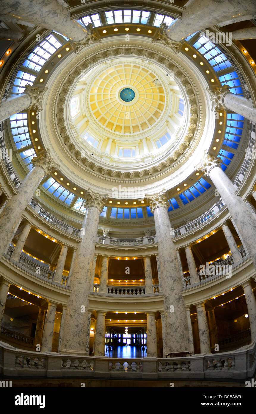 State capital dome hi-res stock photography and images - Alamy