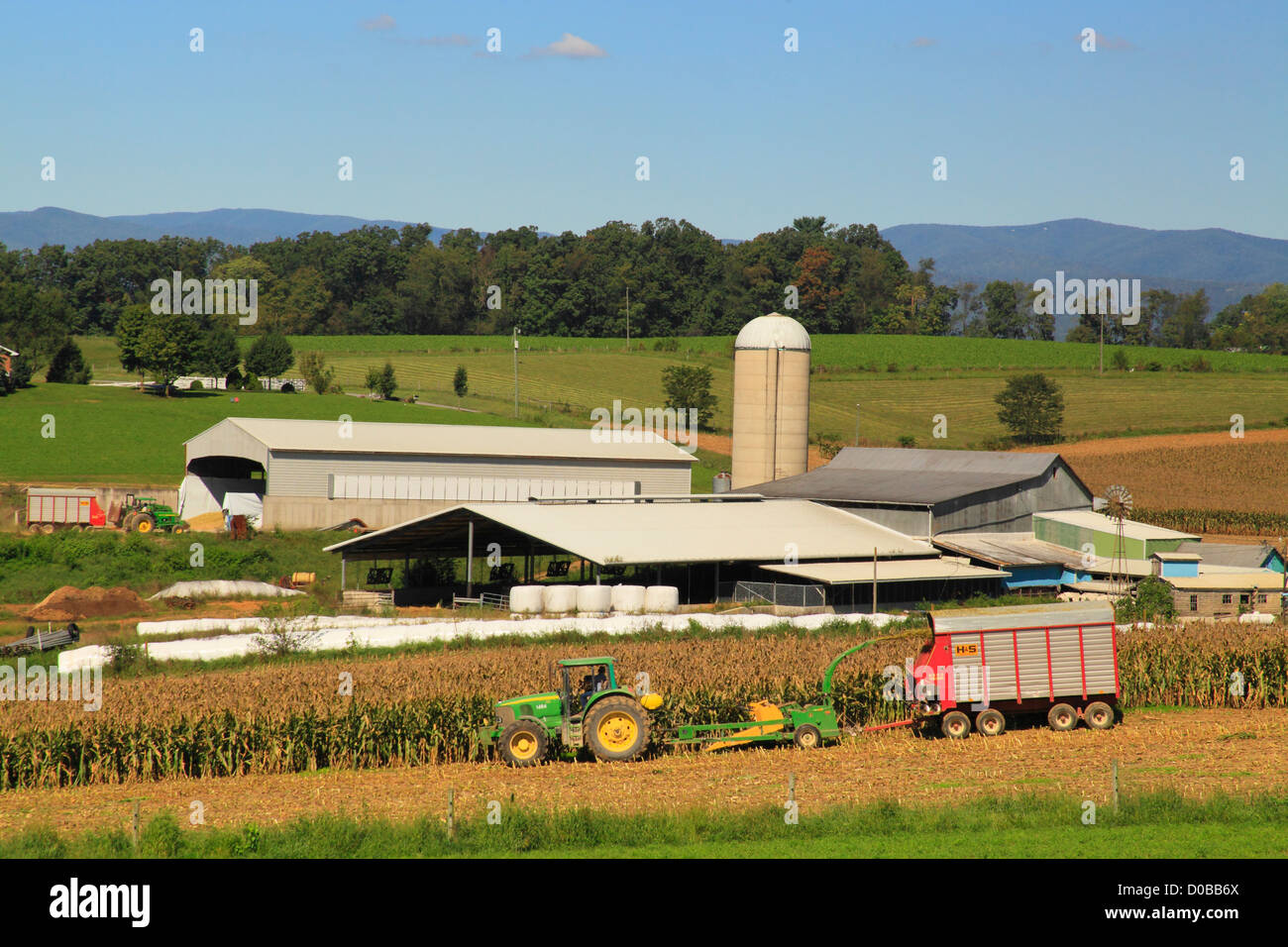 Shenandoah valley farms hi-res stock photography and images - Alamy