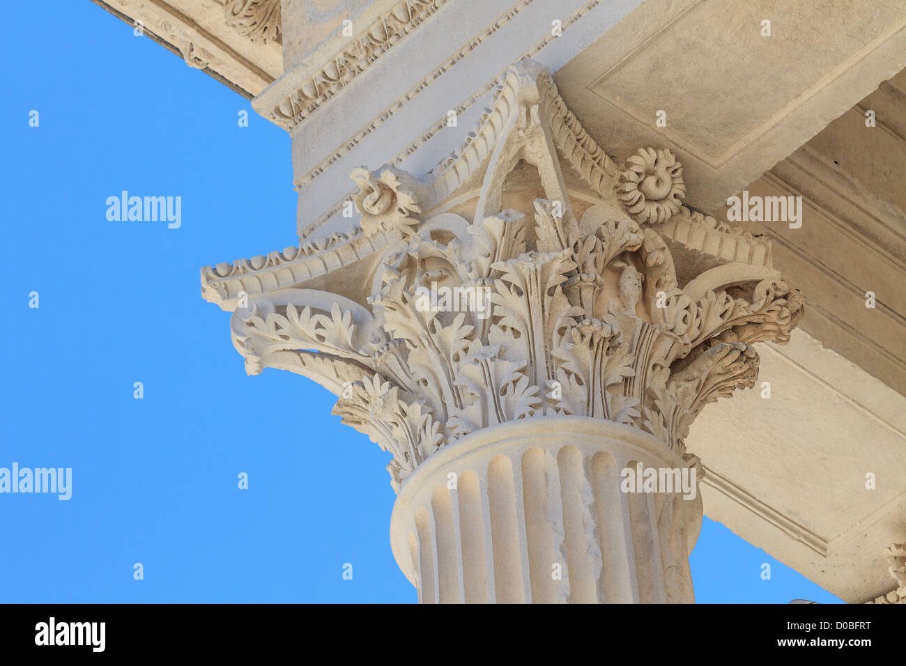 Roman temple facade hi-res stock photography and images - Alamy