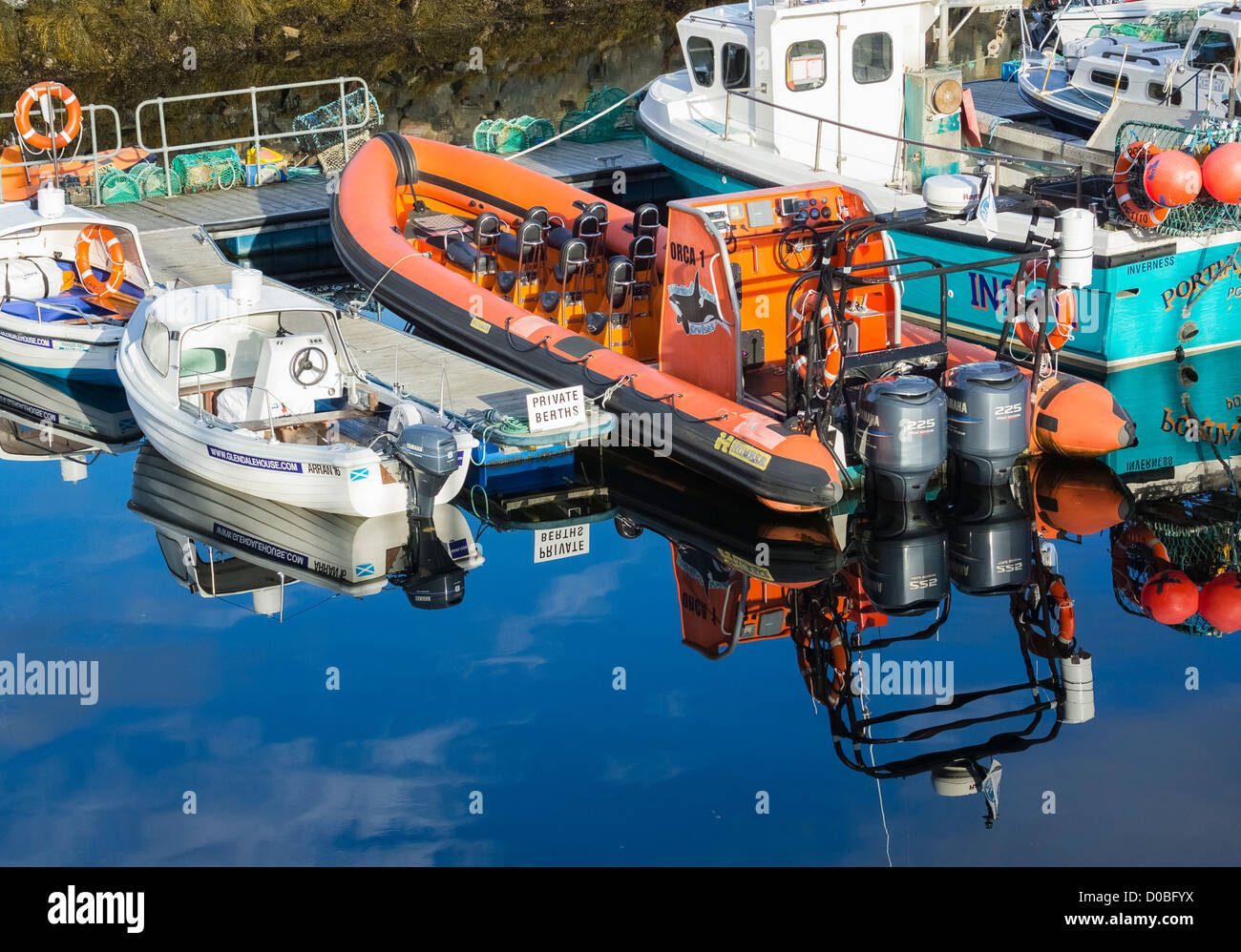 Scottish scenery harbours hi-res stock photography and images - Alamy