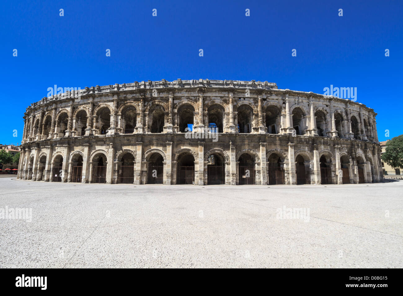 Statue Nimes Provence France Statue Stock Photos & Statue Nimes ...