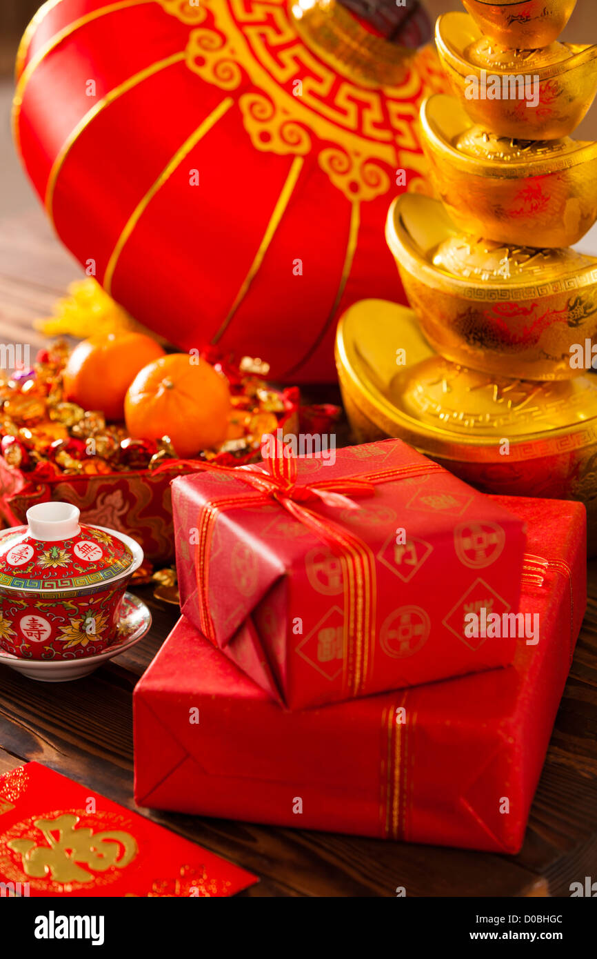 Chinese traditional items for Chinese New Year Stock Photo - Alamy