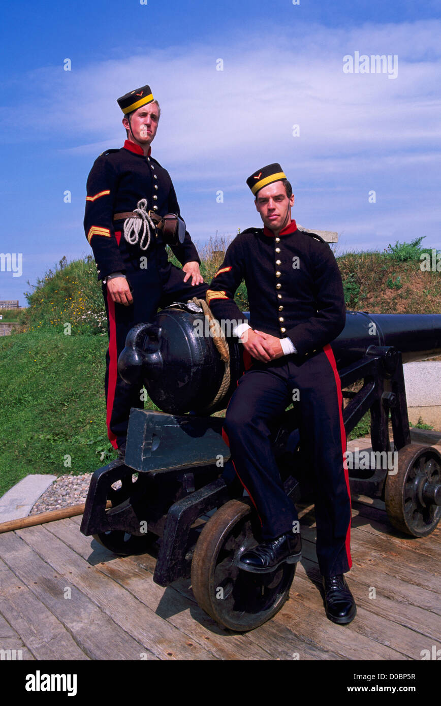 Reenacting soldiers uniform hi-res stock photography and images - Alamy