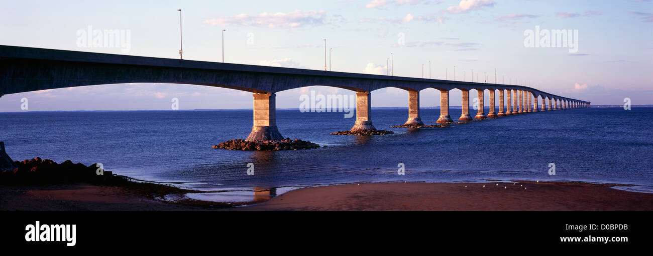 Confederation Bridge crossing Northumberland Strait, New Brunswick to ...