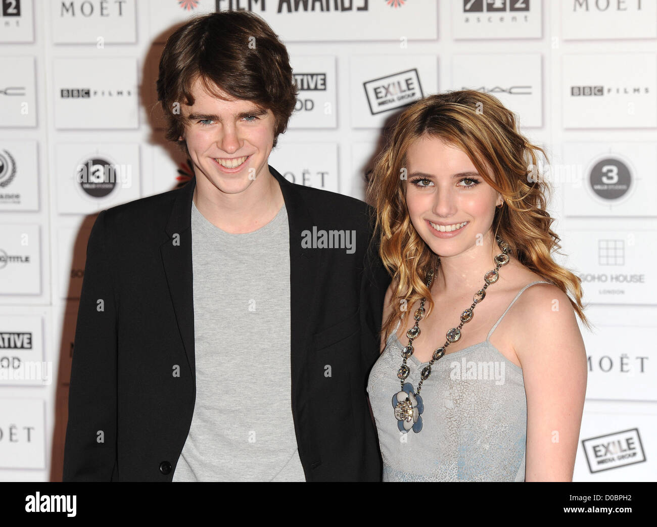 Emma roberts and guest hi-res stock photography and images - Alamy