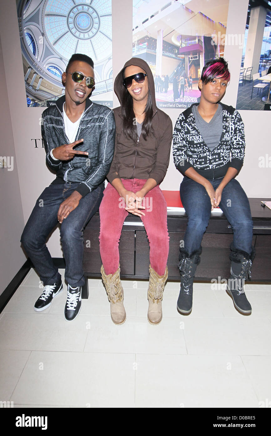 Internet sensation, Antoine Dodson, his sister Kelly Dodson, and his ...