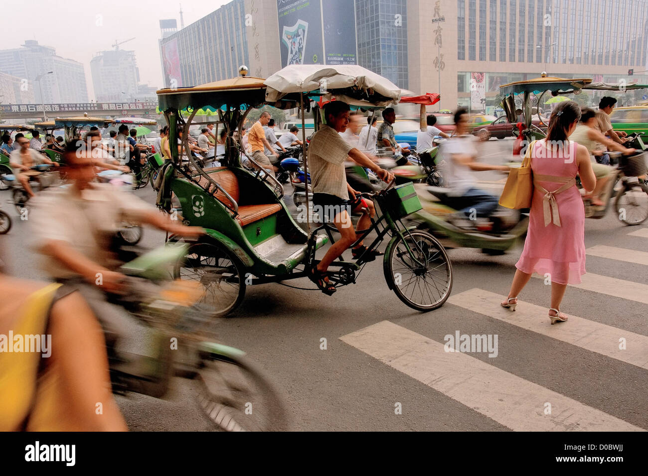 Traffic in Chengdu Stock Photo - Alamy