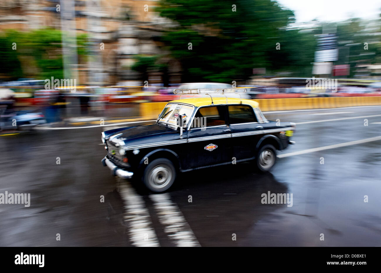 Mumbai Taxi Stock Photos & Mumbai Taxi Stock Images - Alamy