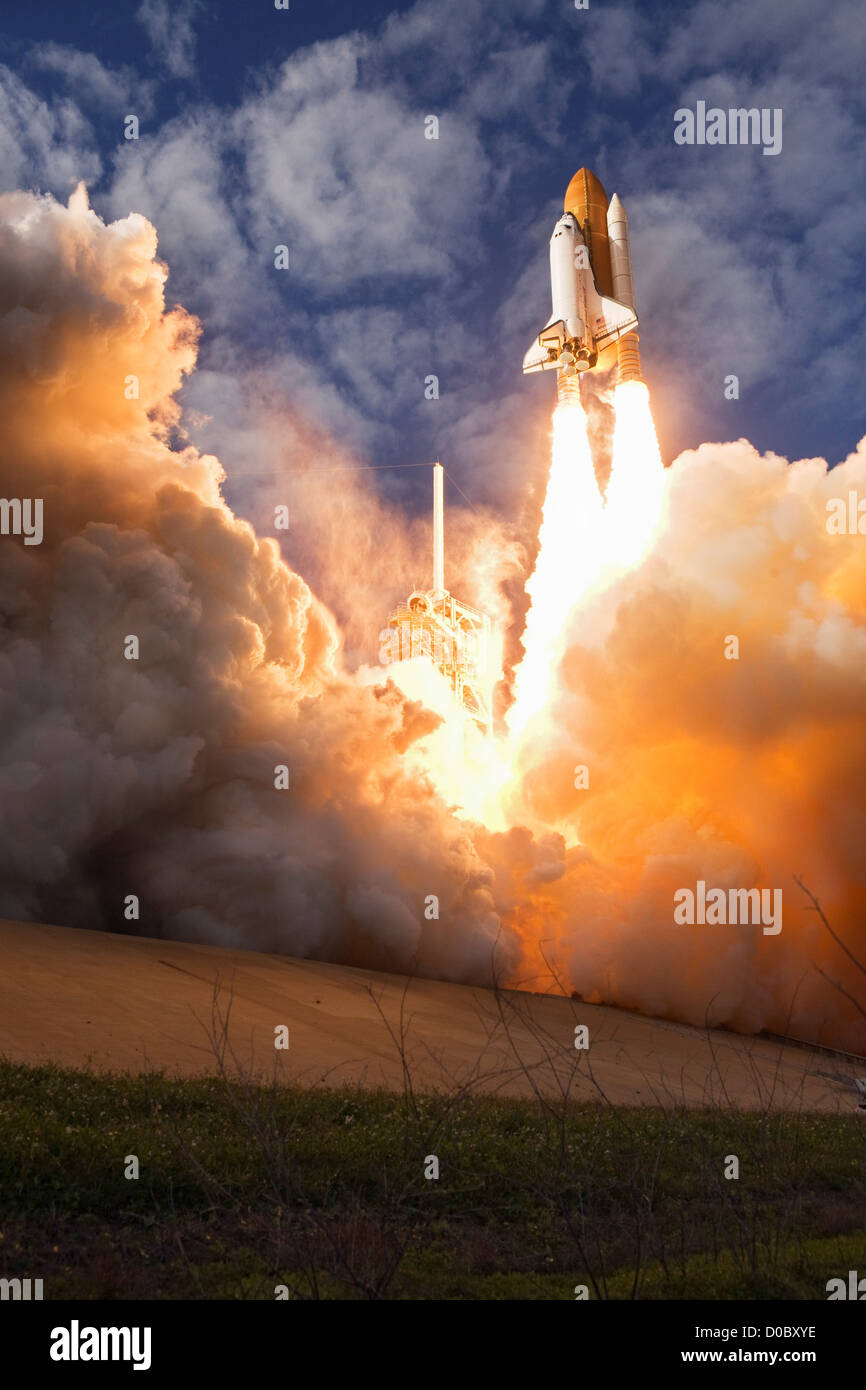 CAPE CANAVERAL Fla. - nearly 7 million pounds thrust generated twin ...